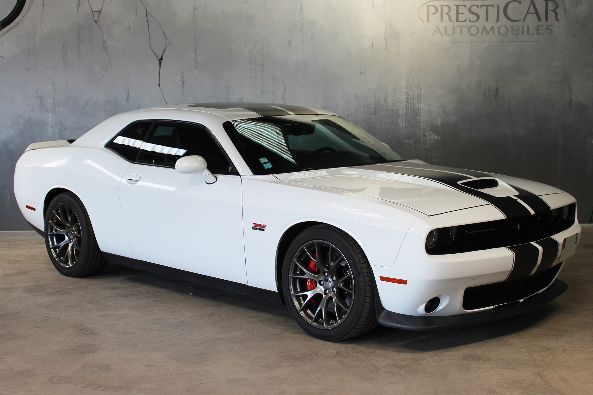DODGE Challenger SRT 392 HEMI V8 6.4L - Presticar Automobiles